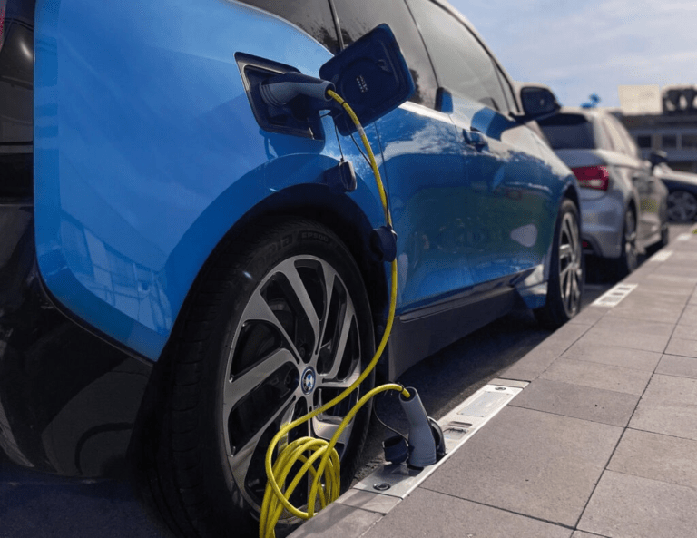 Using the curbstone as a charging point – Dimensions Magazine